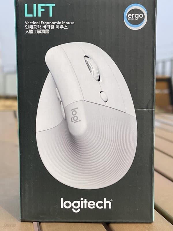 로지텍 LIFT 인체공학 버티컬 무선 마우스 화이트 - 예스24