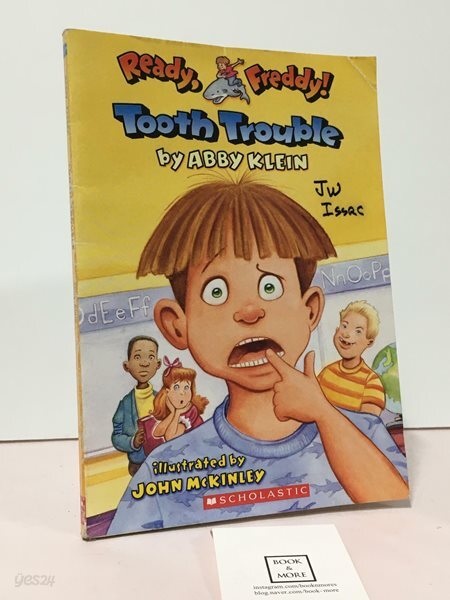 [중고샵] [중고-상] Tooth Trouble (Ready, Freddy! #1): Volume 1 - 예스24